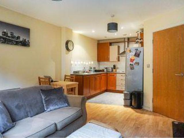 2 Bedrooms Flat for sale in 39 City Road East, Manchester M15