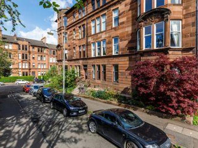 2 Bedrooms Flat for sale in 40 Queensborough Gardens, Hyndland G12