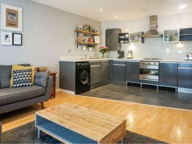 2 Bedrooms Flat for sale in 42 City Road East, Manchester M15