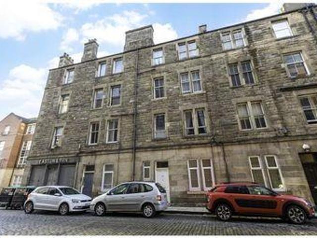2 Bedrooms Flat for sale in 49/4, Elbe Street, Edinburgh EH6