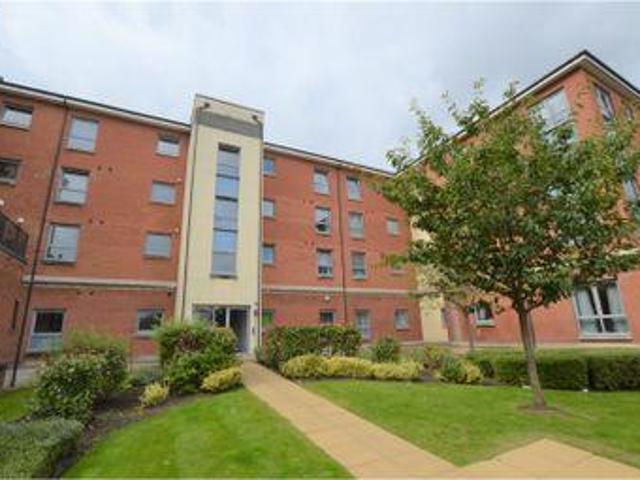 2 Bedrooms Flat for sale in 4 Alexandra Gate, Glasgow G31