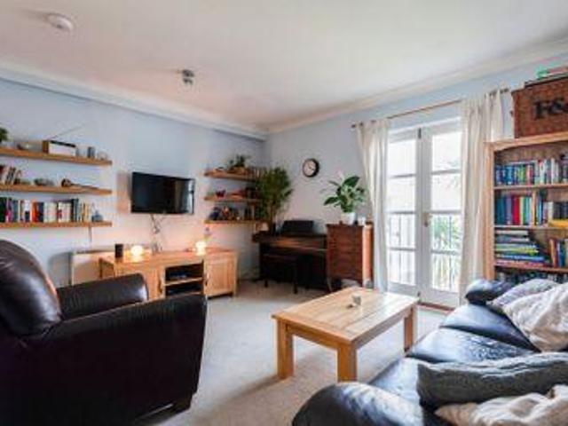 2 Bedrooms Flat for sale in 4 Clapham Road, Oval SW9