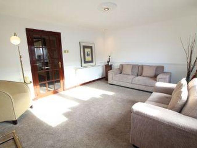 2 Bedrooms Flat for sale in 5 Lady Nairne Loan, Edinburgh EH8