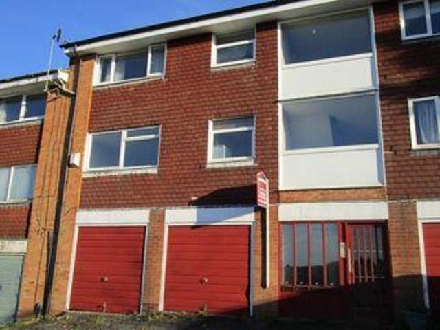 2 Bedrooms Flat for sale in 69 Fermor Crescent, Luton, Bedfordshire LU2
