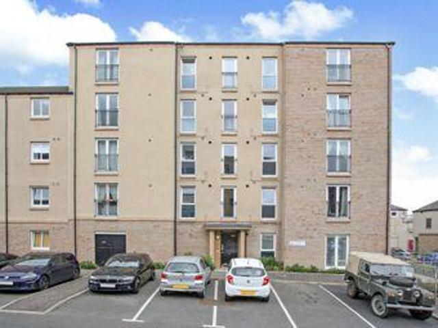 2 Bedrooms Flat for sale in 6 Flat 5, Flaxmill Place, Newhaven, Edinburgh EH6