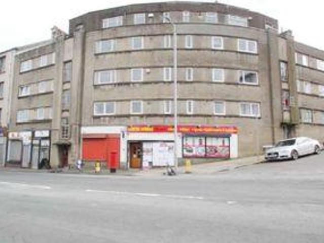 2 Bedrooms Flat for sale in 74, Belville Street, Flat 2 2, Greenock PA154Ur PA15