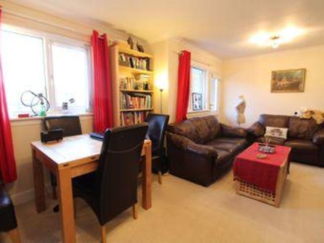 2 Bedrooms Flat for sale in 76 Rannoch Road, Edinburgh EH4