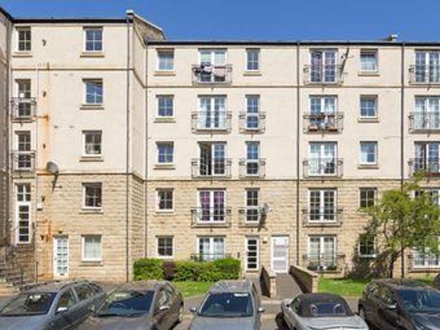 2 Bedrooms Flat for sale in 8/3 Steads Place, Leith, Edinburgh EH6