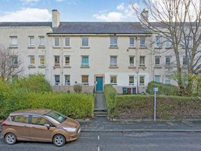 2 Bedrooms Flat for sale in 8/4 Loganlea Terrace, Edinburgh EH7