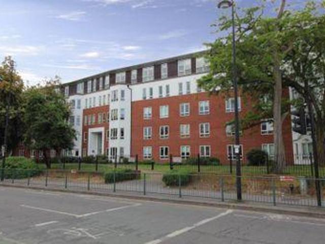 2 Bedrooms Flat for sale in 89 111 High Road, South Woodford E18