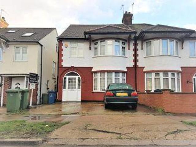 2 Bedrooms Flat for sale in Courtfield Avenue, Harrow HA1