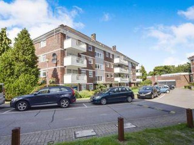 2 Bedrooms Flat for sale in Courtlands, Sheen Rd, Richmond TW10