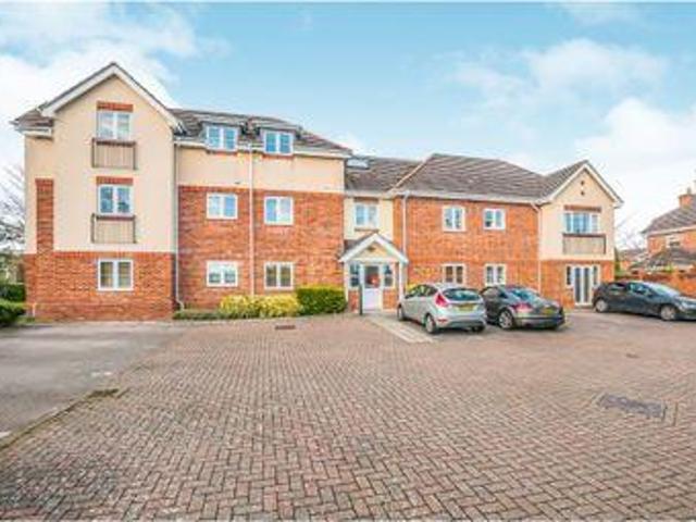 2 Bedrooms Flat for sale in Cox Green Lane, Maidenhead SL6