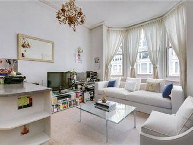 2 Bedrooms Flat for sale in Coleherne Road, London SW10
