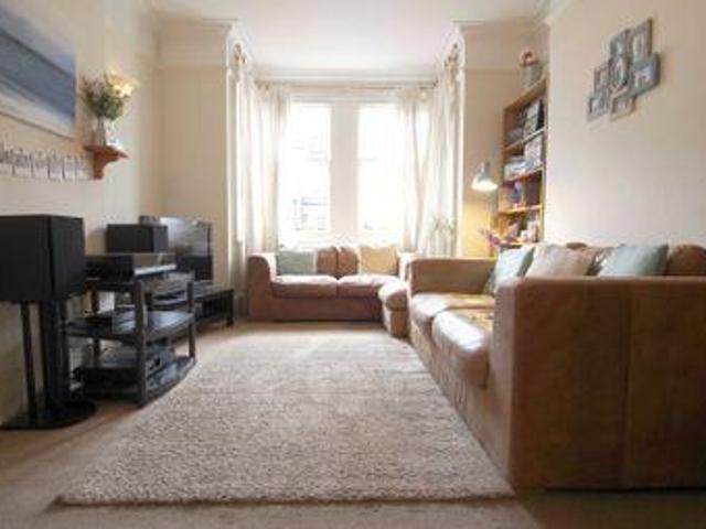2 Bedrooms Flat for sale in Colworth Road, Addiscombe, Croydon CR0