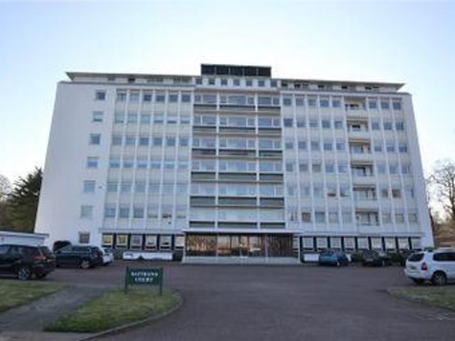 2 Bedrooms Flat for sale in Compton Place Road, Eastbourne BN21