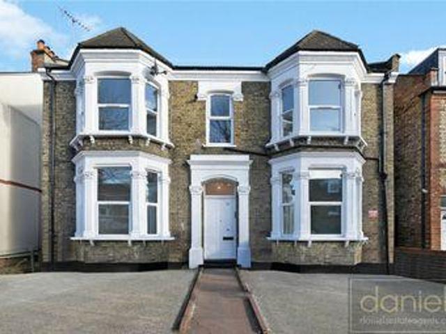 2 Bedrooms Flat for sale in Connaught Road, Harlesden, London NW10