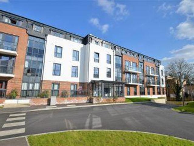 2 Bedrooms Flat for sale in Constabulary Close, West Drayton UB7