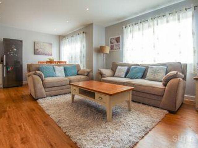 2 Bedrooms Flat for sale in Convent Way, Southall UB2