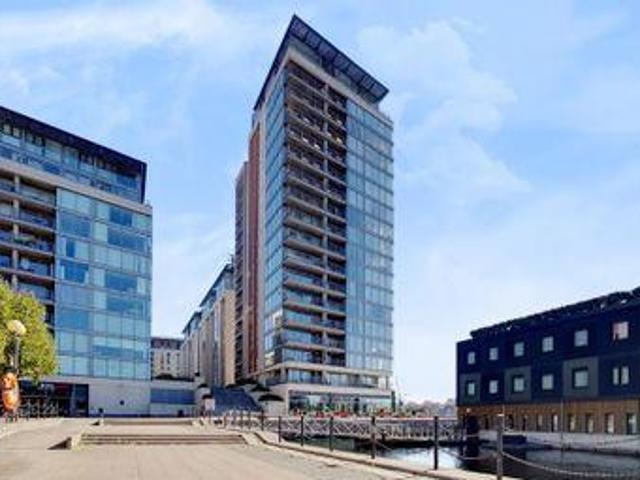 2 Bedrooms Flat for sale in Coral Apartments, Royal Victoria E16