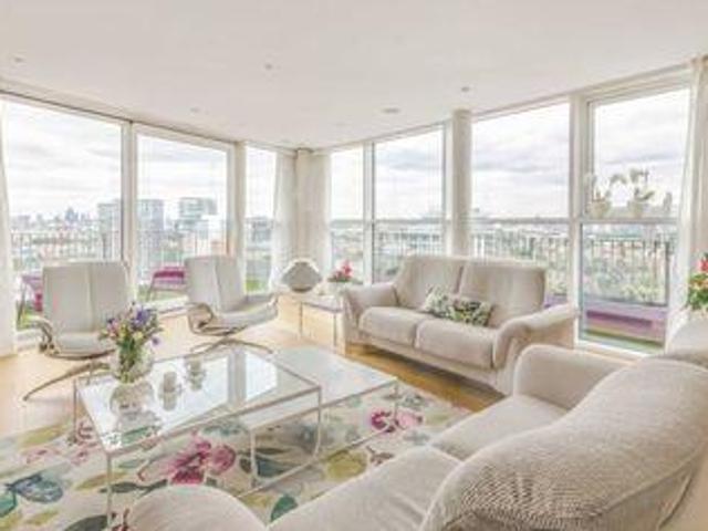2 Bedrooms Flat for sale in Coral Apartments, Royal Docks E16