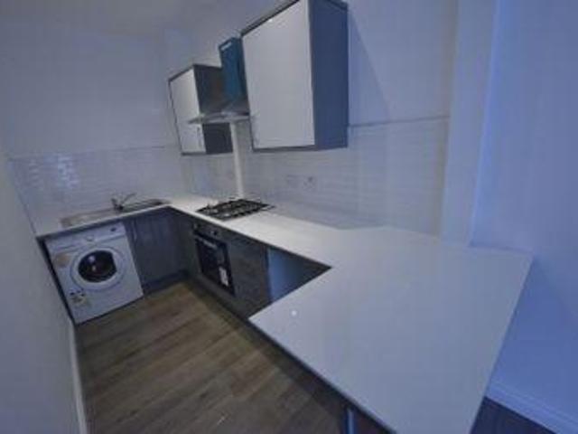 2 Bedrooms Flat for sale in Cathcart Road, Glasgow G42