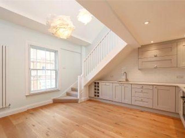 2 Bedrooms Flat for sale in Cavaye Place, London SW10