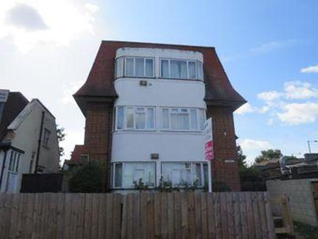 2 Bedrooms Flat for sale in Cairnfield Avenue, London NW2