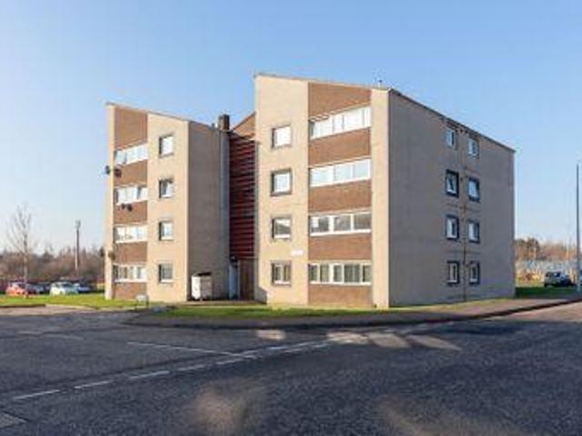 2 Bedrooms Flat for sale in Calder Grove, Edinburgh EH11