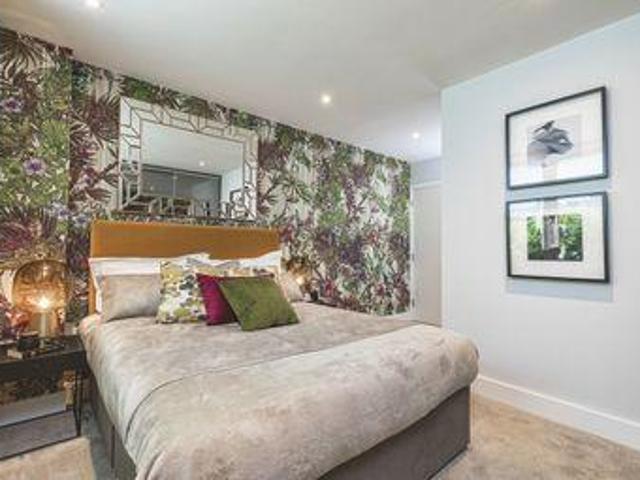 2 Bedrooms Flat for sale in Caledonian Road, London N7