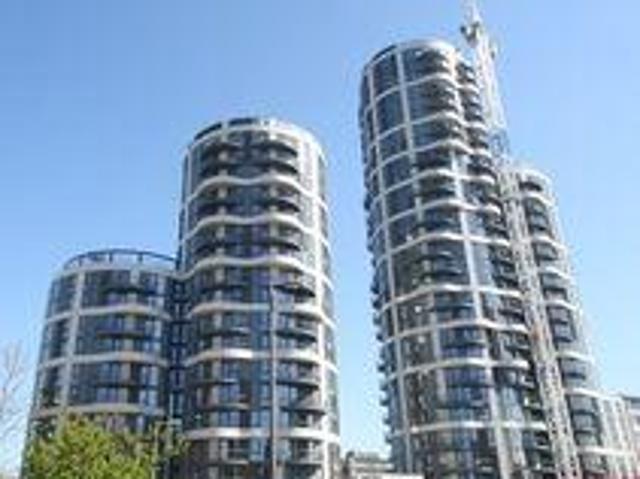2 Bedrooms Flat for sale in Cambridge Road, Barking IG11