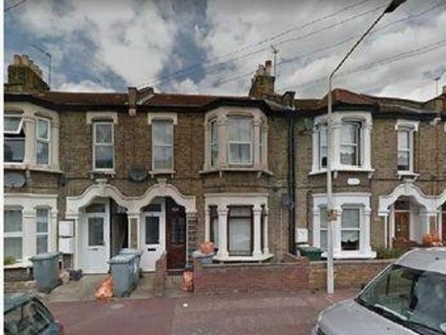 2 Bedrooms Flat for sale in Cambus Road, Canning Town E16