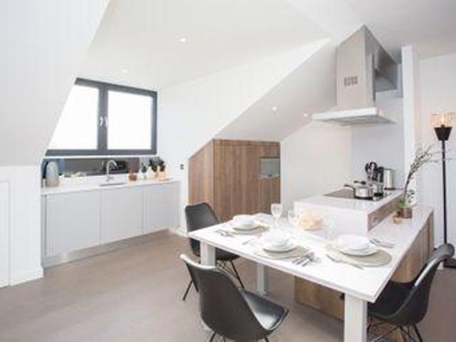 2 Bedrooms Flat for sale in Camp Road, St. Albans AL1