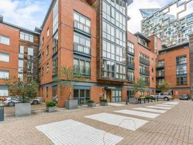 2 Bedrooms Flat for sale in Canal Wharf, 20 Waterfront Walk, Birmingham, West Midlands B1