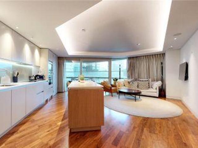2 Bedrooms Flat for sale in Canaletto Tower, London EC1V