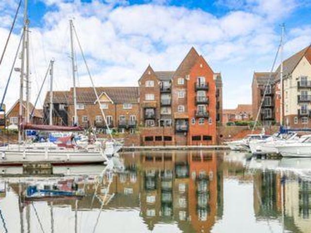 2 Bedrooms Flat for sale in Canary Quay, Eastbourne BN23