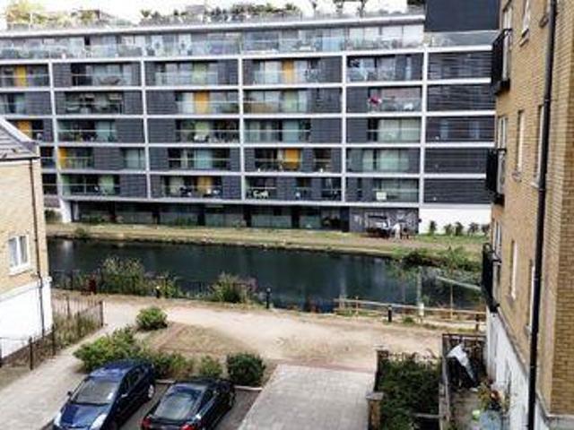 2 Bedrooms Flat for sale in Candle Street, London E1