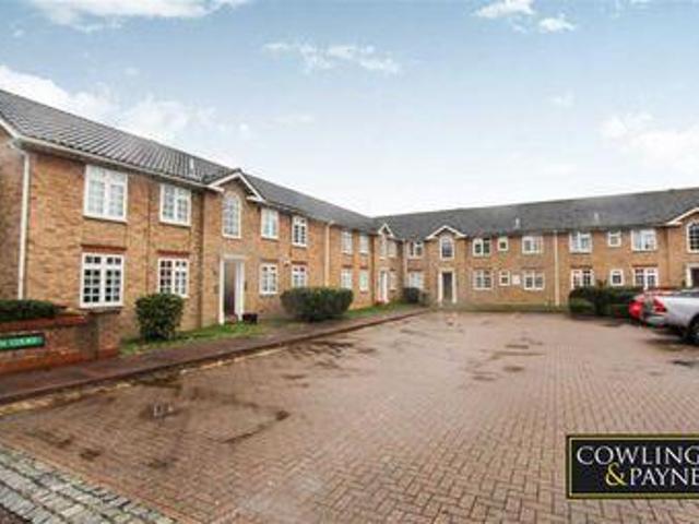 2 Bedrooms Flat for sale in Cannon Court, Basildon, Essex SS13