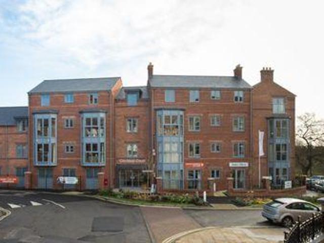 2 Bedrooms Flat for sale in Cardinal Court Bishophill Junior, York YO1