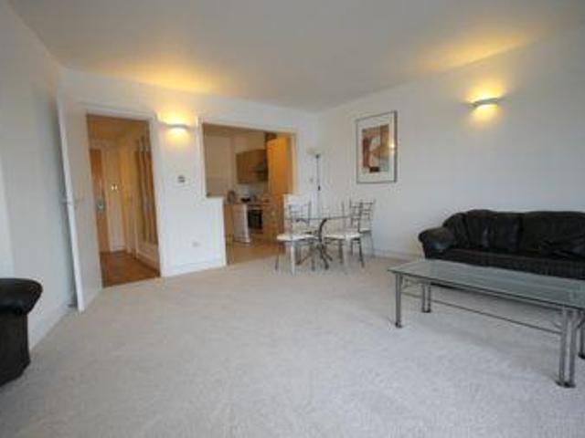 2 Bedrooms Flat for sale in Cascades Tower, Westferry Road E14