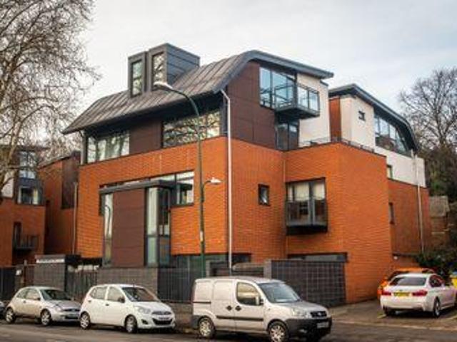2 Bedrooms Flat for sale in Castle Boulevard, Nottingham NG7