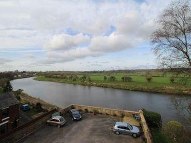2 Bedrooms Flat for sale in Church Brow, Walton Le Dale, Preston PR5