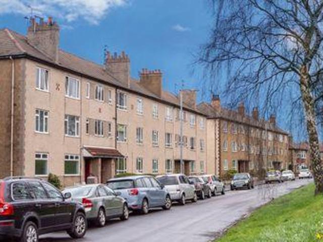 2 Bedrooms Flat for sale in Churchill Drive, Glasgow G11