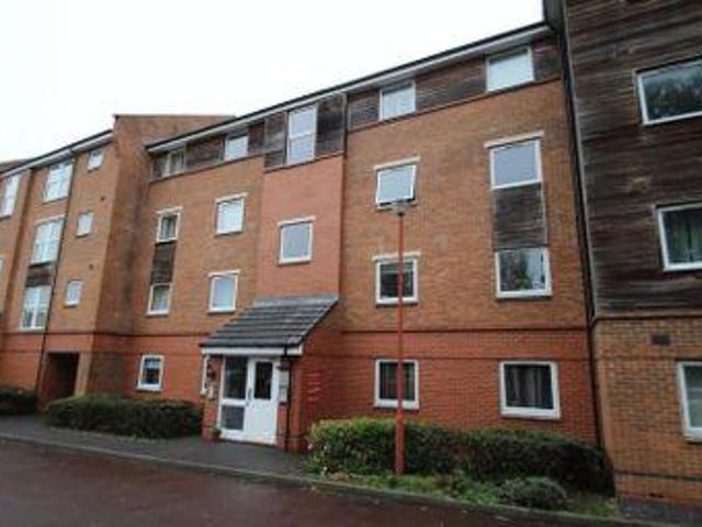 2 Bedrooms Flat for sale in Chain Court, Old Town, Swindon SN1