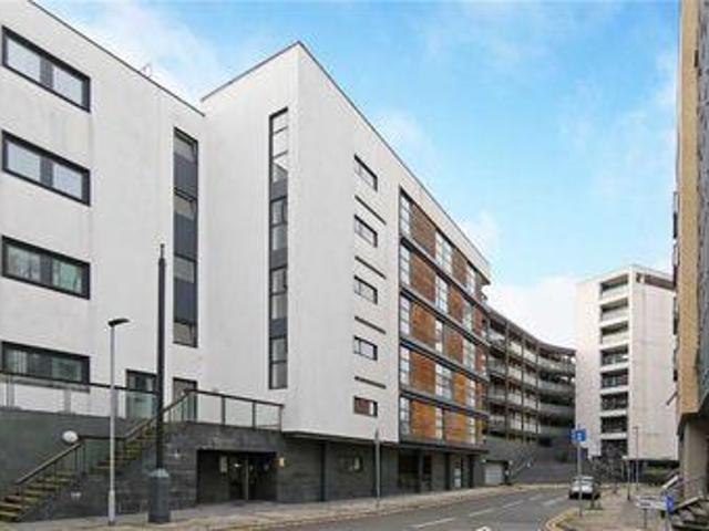 2 Bedrooms Flat for sale in Channelsea Road, London E15