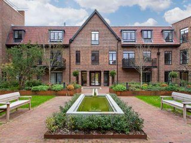 2 Bedrooms Flat for sale in Chandos Way, Wellgarth Road, London NW11