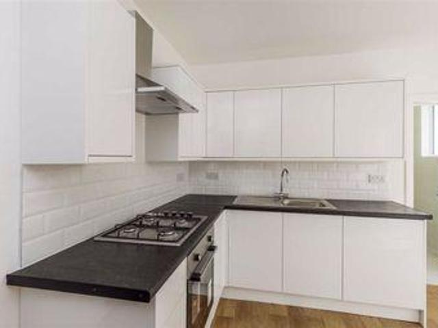 2 Bedrooms Flat for sale in Chandos Road, London N17