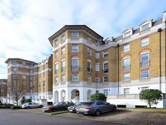 2 Bedrooms Flat for sale in Chapman Square, Wimbledon SW19
