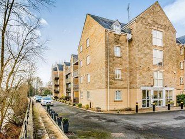 2 Bedrooms Flat for sale in Chapel Lane, Sowerby Bridge HX6