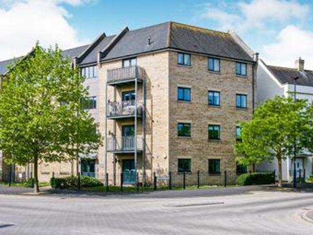 2 Bedrooms Flat for sale in Chariot Way, Cambridge CB4